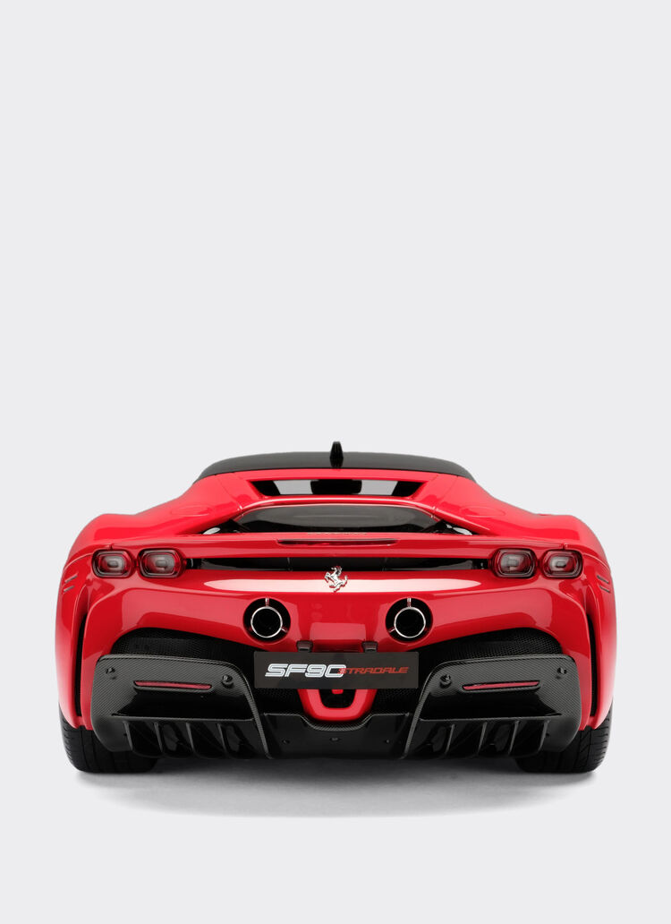 1:8-scale model SF90 Stradale in Red | Ferrari®